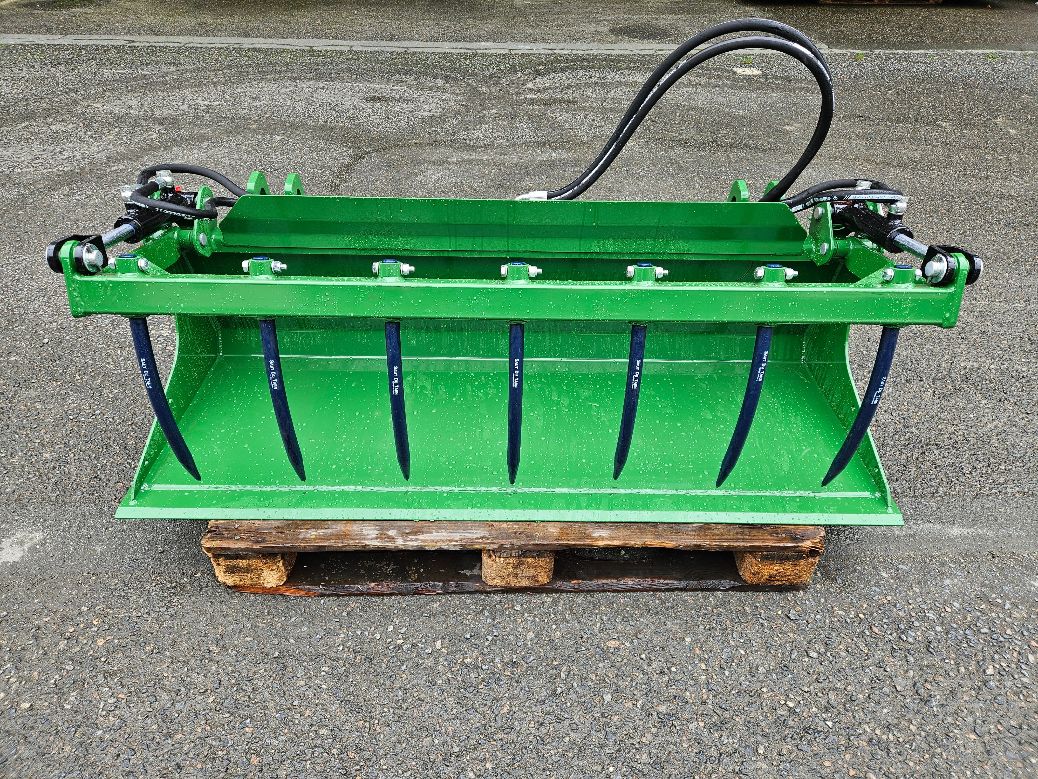 Godet croco 1500 pour micro tracteur John Deere Communal Agromanut ...